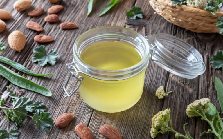 Macérâts Huileux : Comment les Préparer et Profiter de Leurs Bienfaits ...